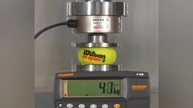 Пресс против теннисного  мяча. Эксперимент с мячом для тенниса