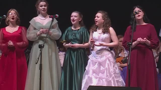 2024.05.04.Курганская филармония. Поющий класс Л. В. Алексиевской. Отрывки. 1. Гляжу в озёра синие