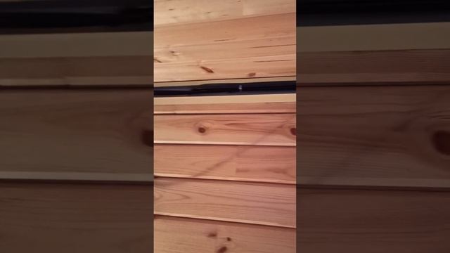 Прокладка кабеля в кабель канале в деревянном доме #shorts