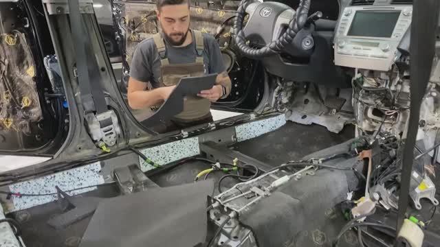 Треш обзор штатной шумоизоляции Toyota Camry 40