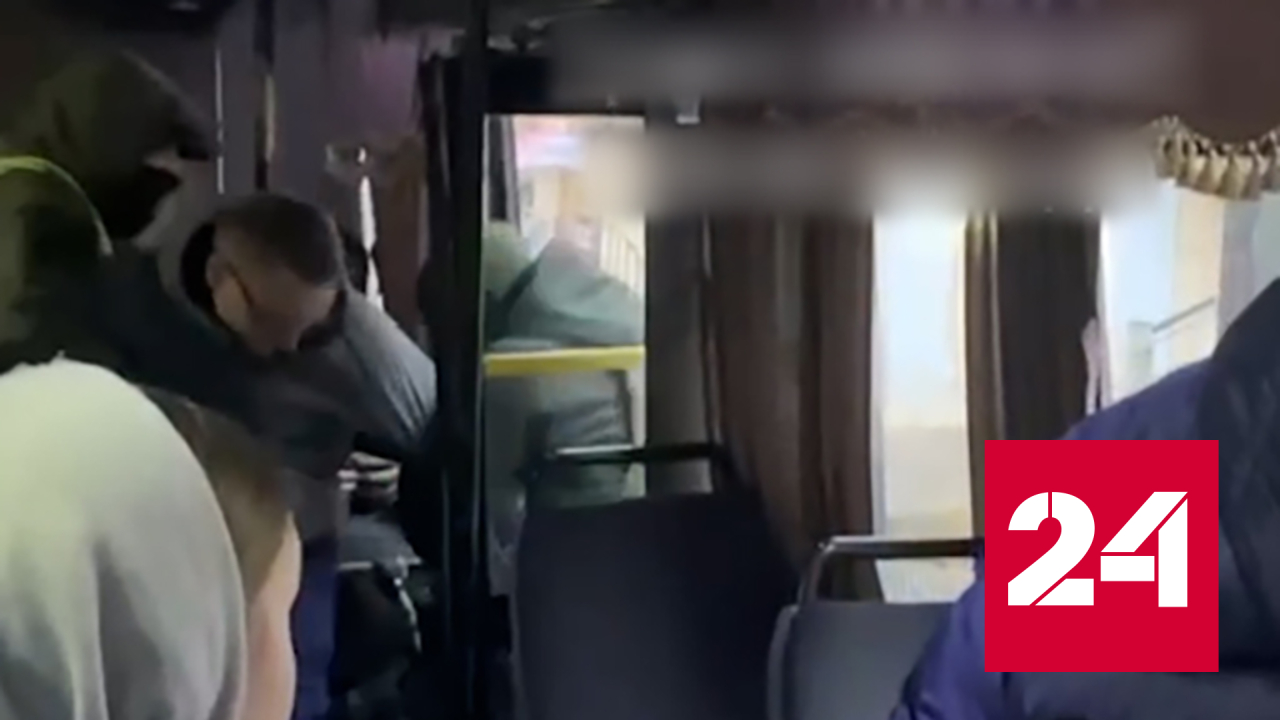 Воинственные одесситки заступились за потенциального призывника - Россия 24