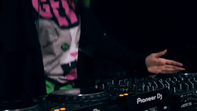 Miss Monique - MiMo Weekly Podcast 016 [Progressive House_Melodic Techno] [2j88IJb71_o].mp4