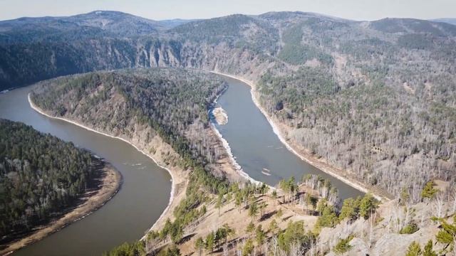 В преддверии Дня Победы бойцы ОСН «Ермак» покорили горные вершины Красноярка