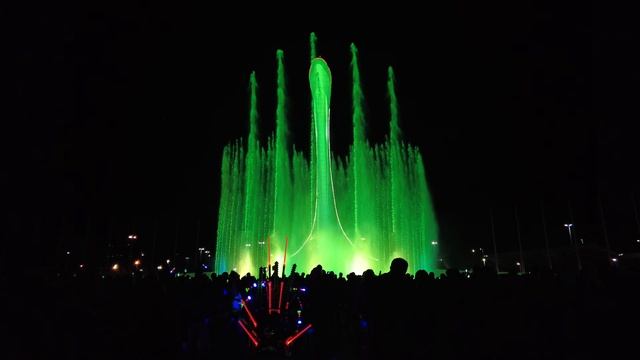 Bailando - Il Laboratorio del Ritmo   Поющий фонтан   Сочи   Олимпийский парк.mkv