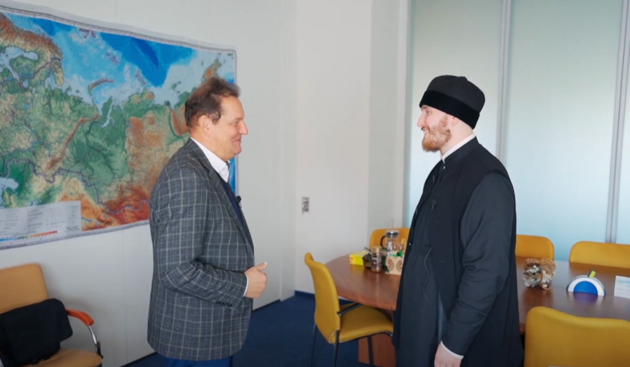 Встреча директора Благотворительного фонда«Свете Тихий» с генеральным директором автосалона «Гусар»