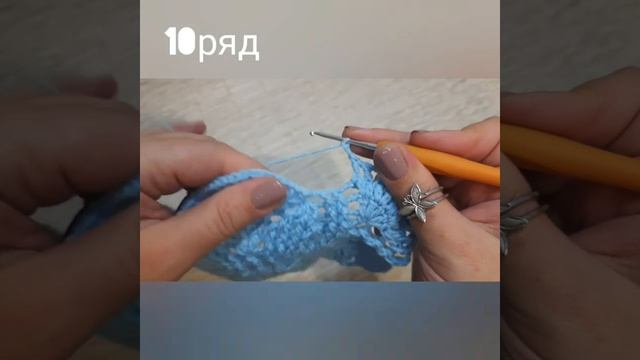 Берет крючком с ажурным донышком?очень теплый.