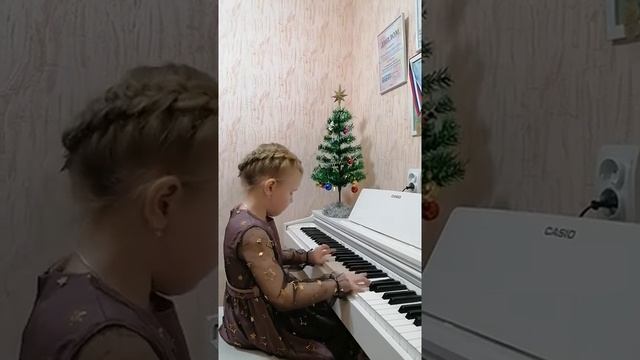 Александра Пермякова 6 лет.Чайковский П.И.  Камаринская.mp4