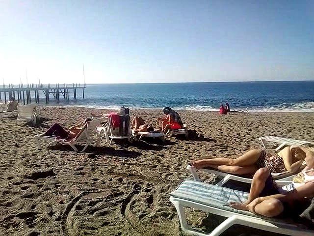 Загораем на море в январе в Махмутларе  2018 году