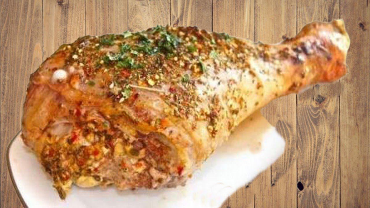 Куриная голень с начинкой в духовке