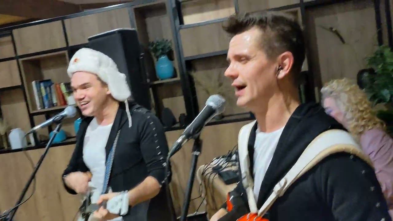 Хали-Гали на балалайке и баяне - дуэт "Богатые и Знаменитые"