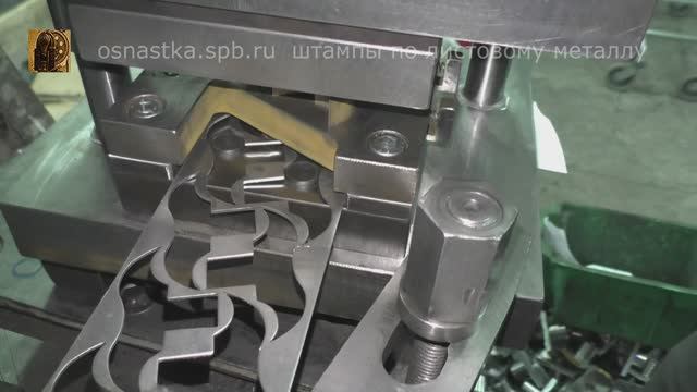 Двухместный штамп для ответной створки петли