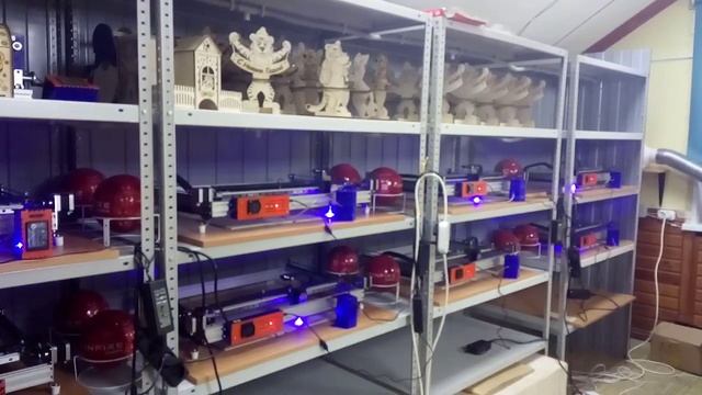 8 лазерных выжигателей формата А3  в работе. 
Мастерская Владимира Слесарева в Суоярви.