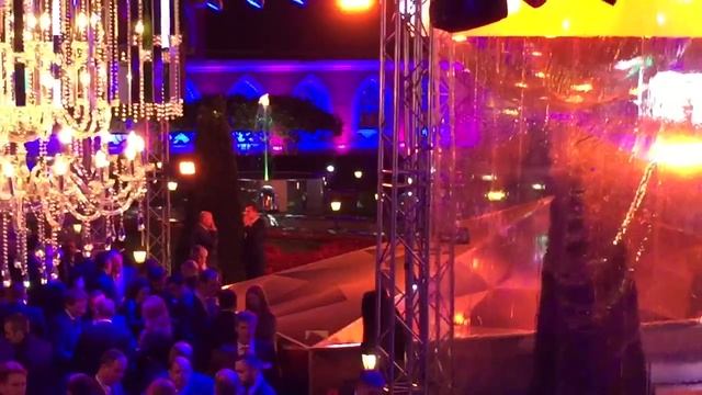 Водяной фонтан с огненной шапкой "AQUADISCO" в Путевом Дворце, г. Москва