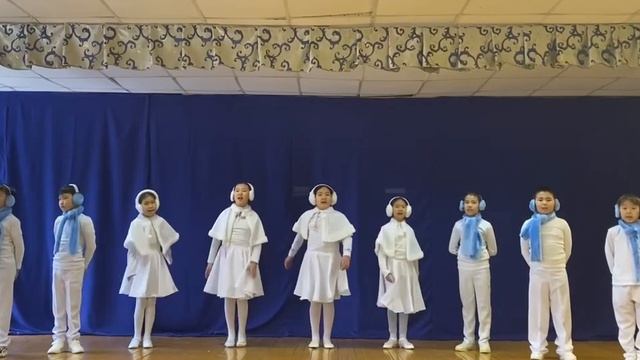 Ансамбль девочек 3 класса Соморсунской СОШ - «Хаар үҥкүүтэ».