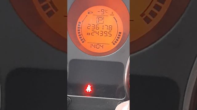 Обзор Ниссан ИКС-трейл Т31 2008 года выпуска. Одни руки пробег 236 тыс.км.