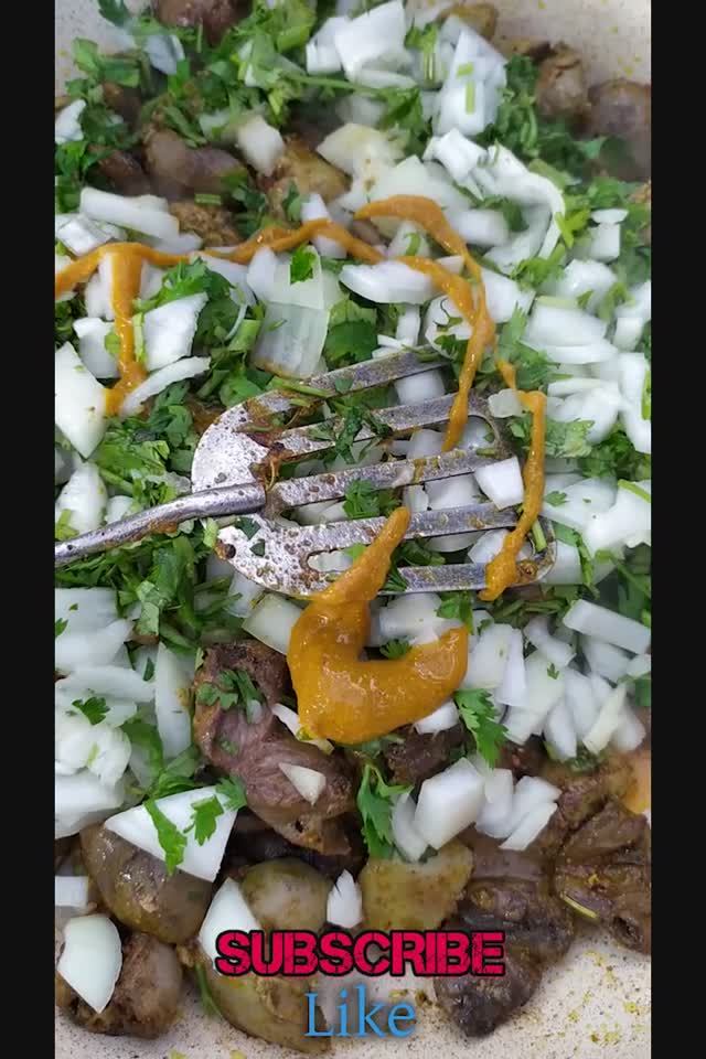 куриные сердечки на сковороде. жареные сердечки