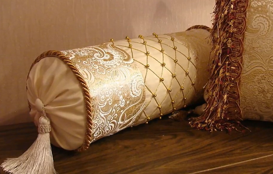 Подушка-валик