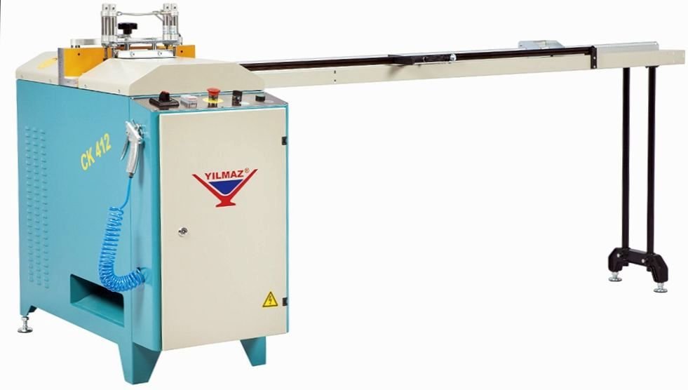 Yilmaz CK 412 штапикорез с электронным устройством снятия размеров