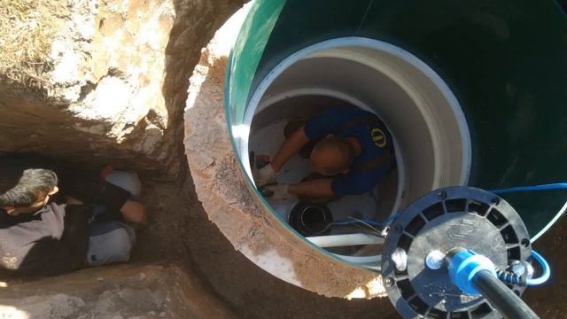 Монтаж Кессон полипропиленовый  для скважины ЭкоЛидер К 960. Обустройство скважины кессоном.