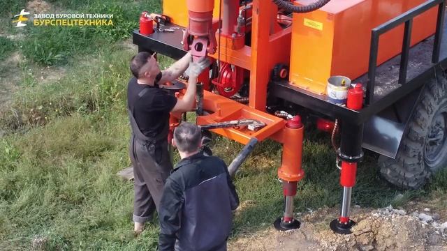 Буровая установка УРБ 2А2. Испытания. Шнековое бурение. Видео от Завода Буровой Техники