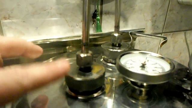 Самогонный аппарат двойной перегонки.