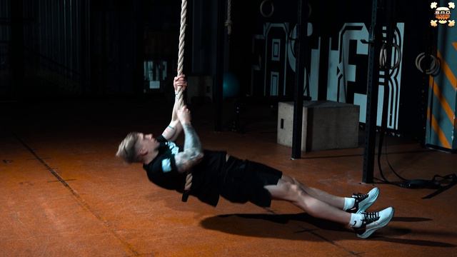 Подъем по канату с пола