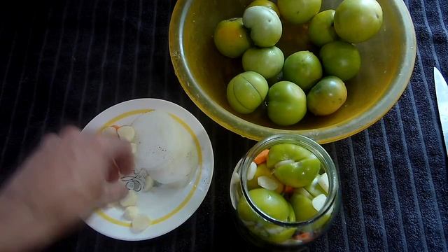 Маринованные зеленые помидоры на зиму. Зеленые помидоры без стерилизации