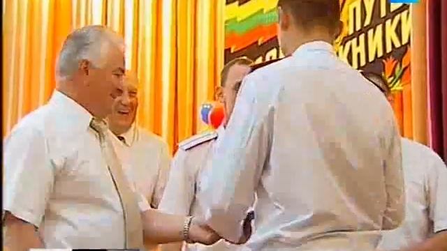 Первый выпуск студентов-казаков в КГУФКСТ