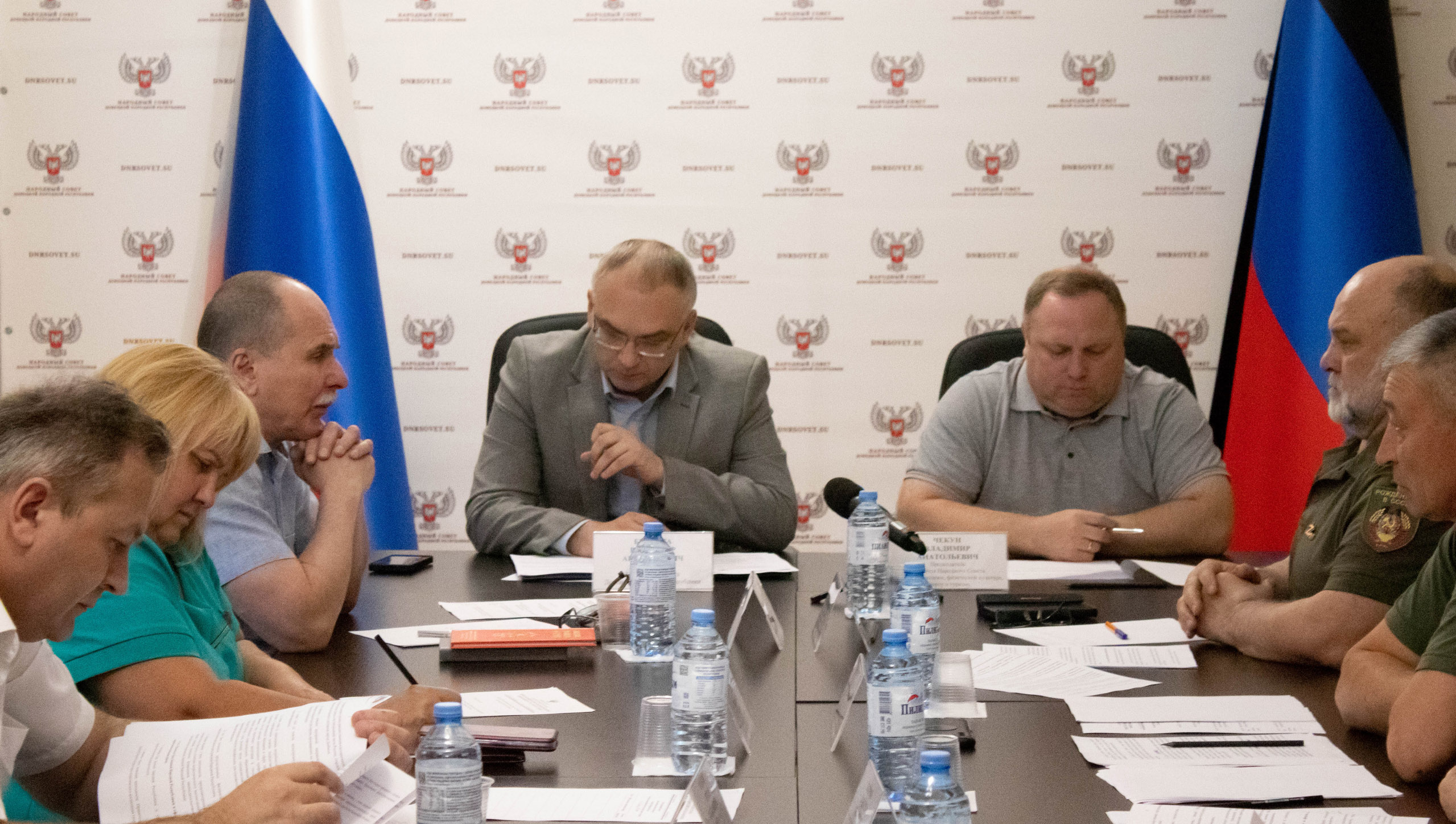 Парламентарии обсудили вопросы патриотического воспитания молодёжи республики