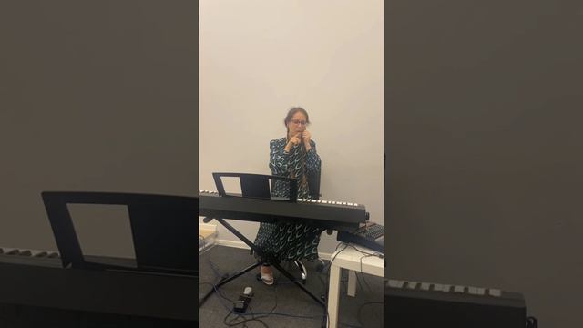 Natalia Lin Mo - Игра на варгане на экзамене / Jaw harp music (exam)