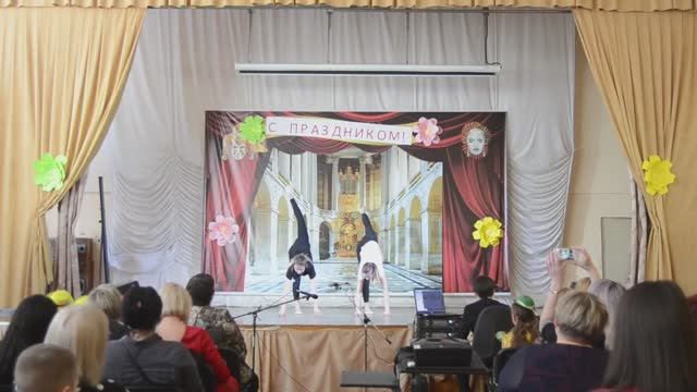 Анна Глазырина и Милена Христолюбова / "Молчи" / Концерт к 8 марта / 06.03.2020