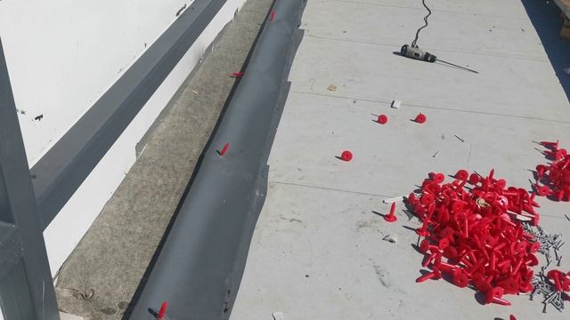 демонтаж сэндвич-панелей