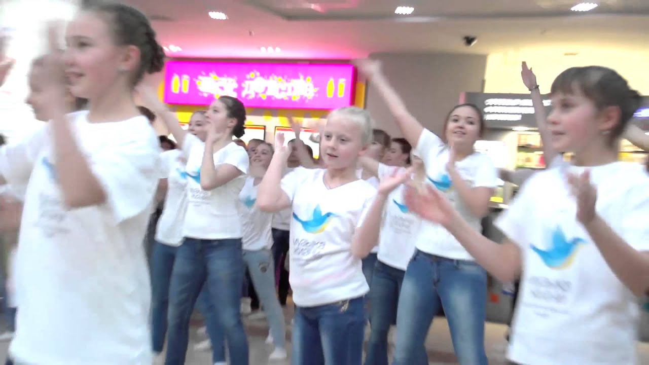 Танцевальный Флэшмоб в поддержку концерта  "Музыка Жизни"