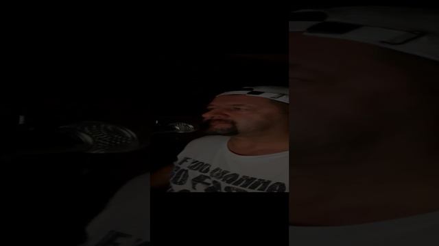 Черный кофе. Листья.