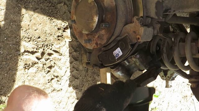 Простая замена передних колодок на Шевроле НИВЕ