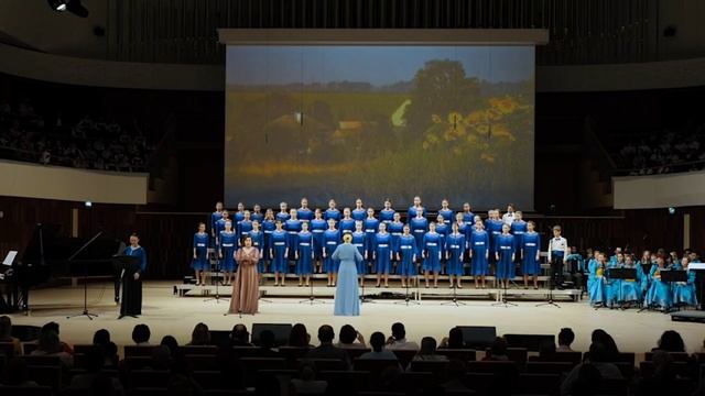 А. Пахмутова, ст. Н. Добронравова 
"Зачарованная даль"
Солистка - Наталья Григорьева