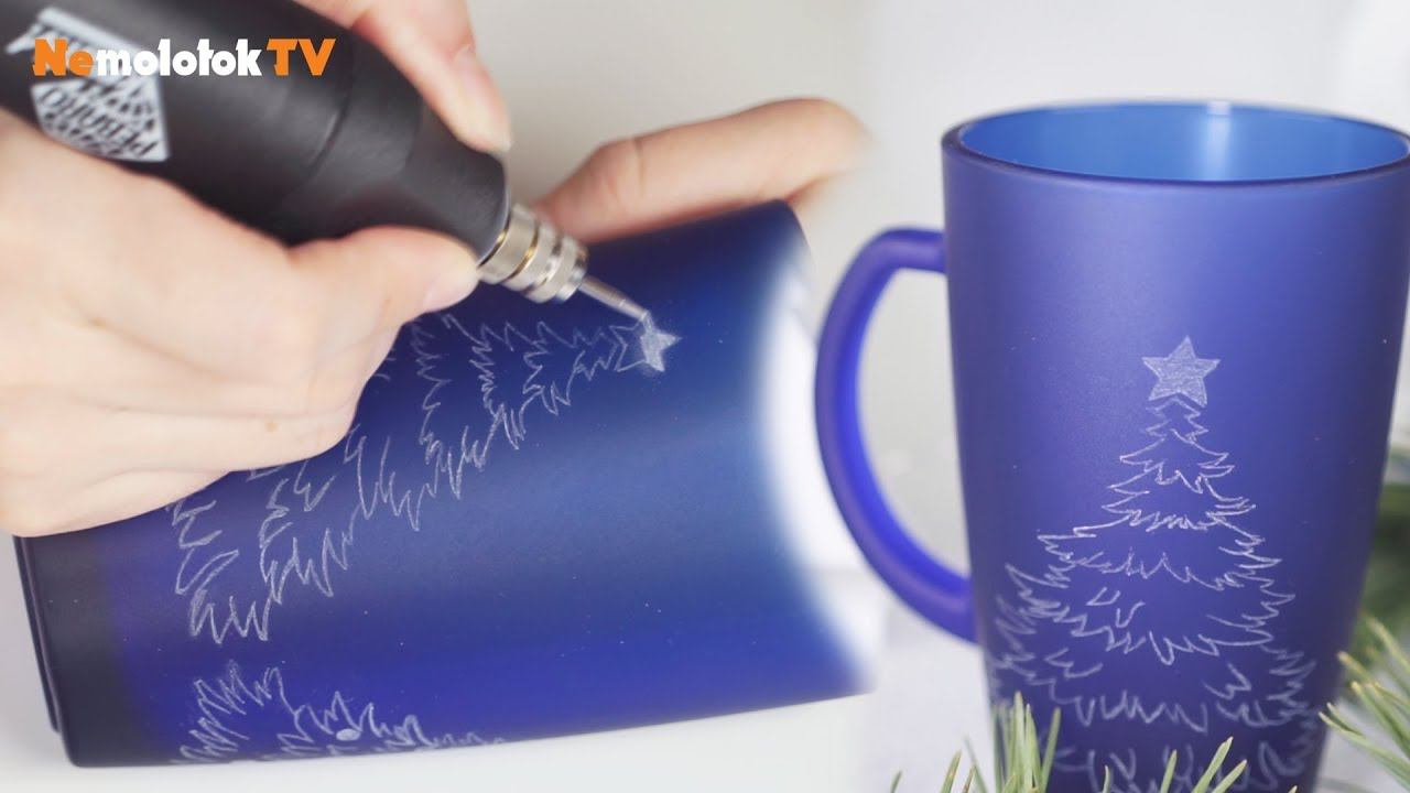 Новогодняя гравировка на кружке с гравером Pebaro