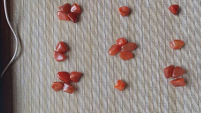 Вселенная пытается мне что-то сказать? О чем? Гадание на камнях.