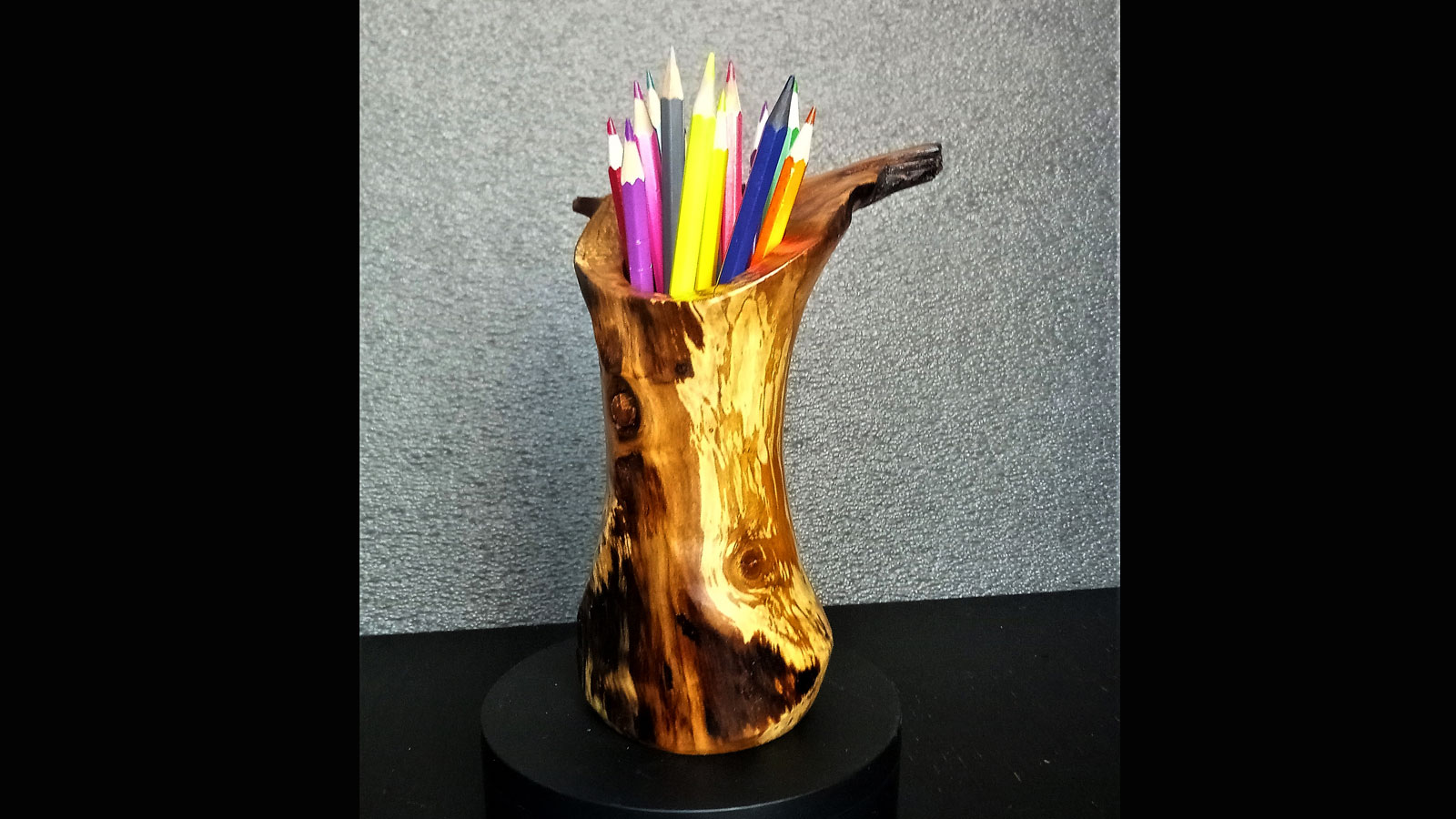 Карандашница с вентиляцией. Работа по дереву. Токарные работы