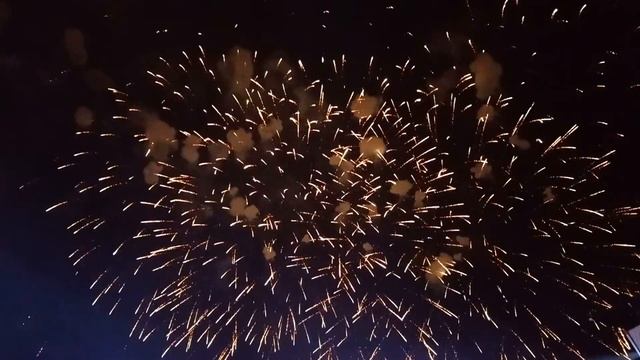 Фейерверк церемония закрытия международного фестиваля студенческой весны 2019 Ставрополь_1080p.mp4