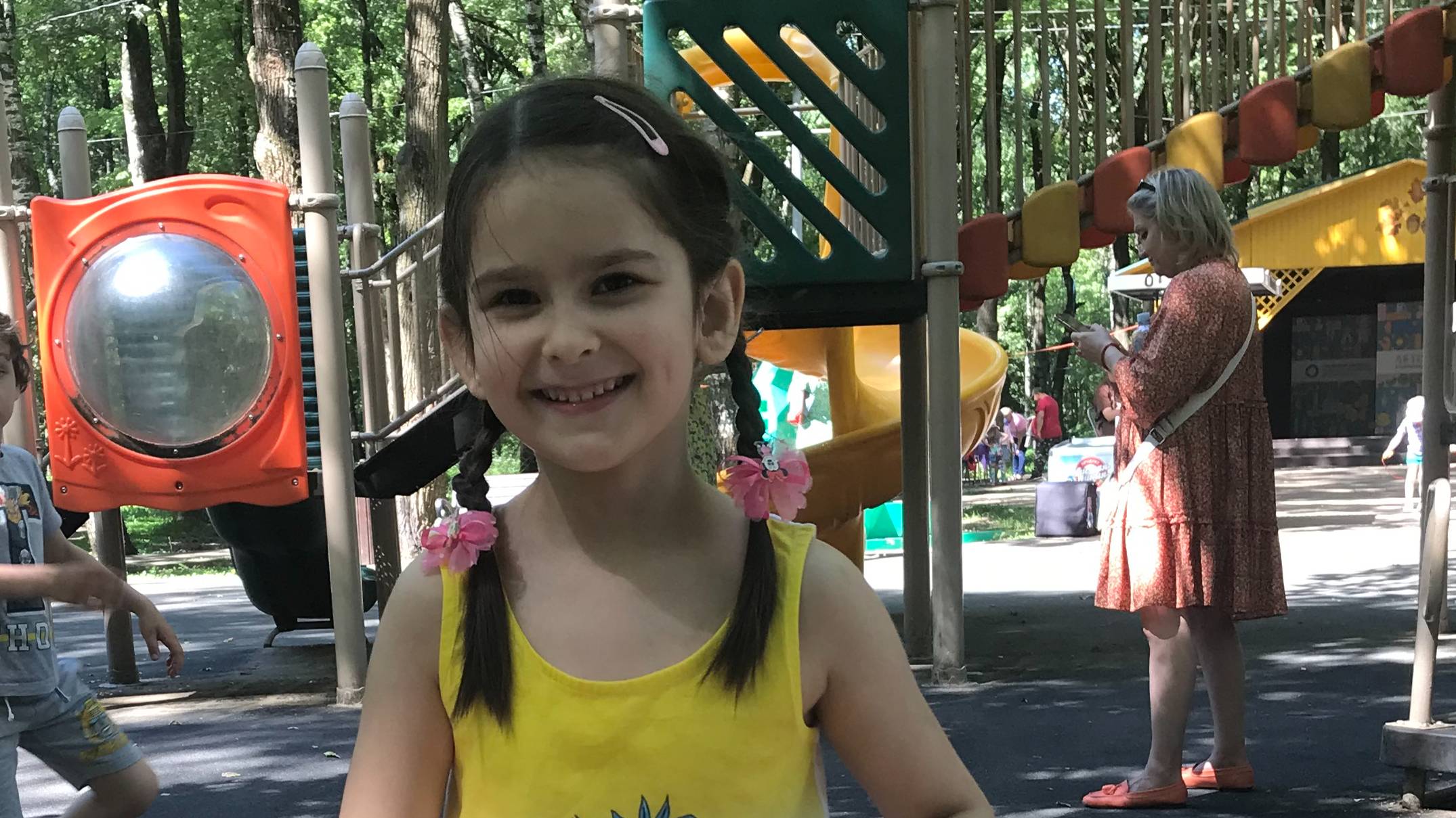 Ходит наша бабушка палочкой стуча. Автор: Дора Хайкина. Читает: Арина Коноваленко, 5 лет