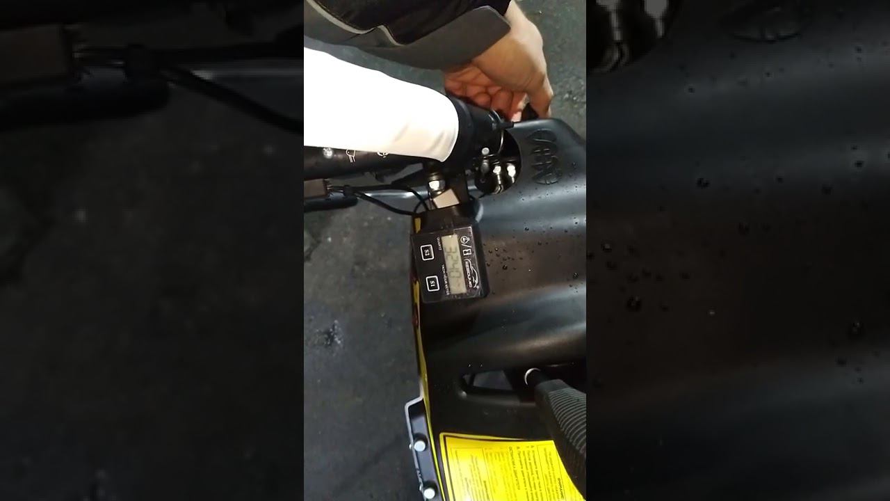 Тахометр и счетчик моточасов на снегоубощик champion stt1170e