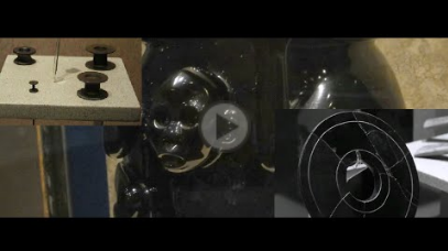 Артефакты древней Мексики, чашка из обсидиана в виде обезьяны и пульки или катушки.