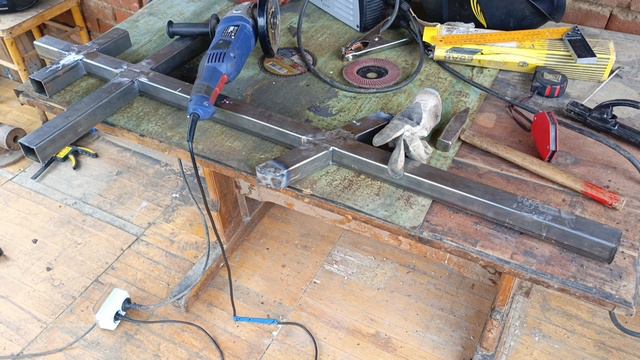 Крест для могилки из профиля! С такой приспособой простоит больше 100 лет! Бюджетно,делай сам!