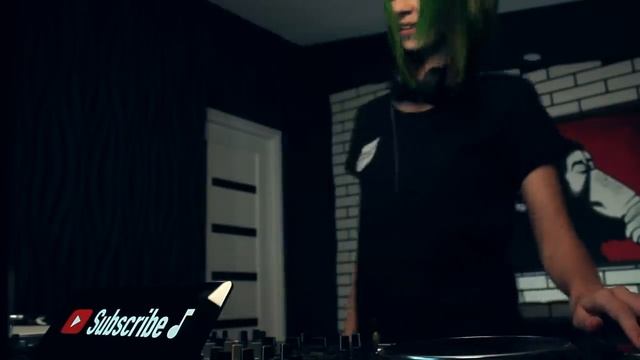 Miss Monique - MiMo Weekly Podcast #013 [Progressive House Mix] [IlV9G33YaVE].mp4