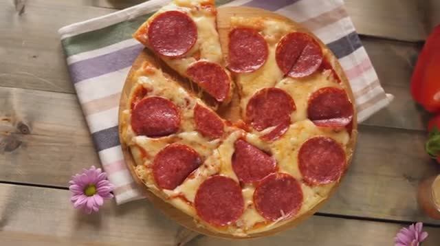 Пицца на сковороде за 15 минут