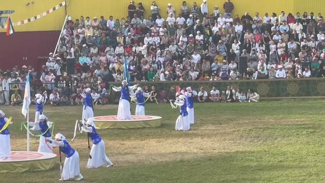 ТАНЕЦ ЭРГИИШТИГ КЫСТАР