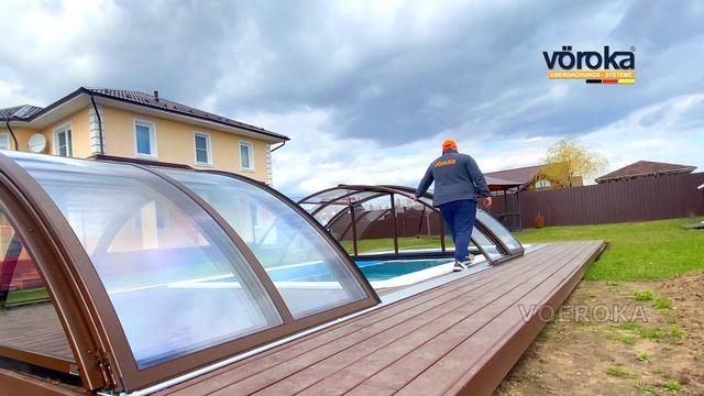 Павильон для бассейна Teledom. Остекление прозрачным поликарбонатом. Цвет профиля Коричневый