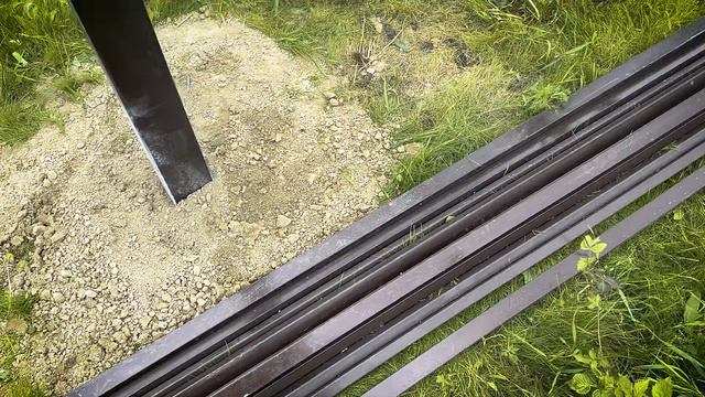 Навес из металлочерепицы 6х6 и откатные ворота 5х2 от мастерской металлообработки Спецкаркас