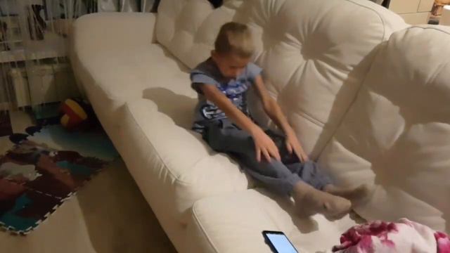 Качаем пресс под песню надо подкачаться